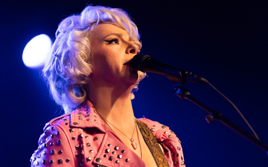 Samantha Fish Gets Epic At Epic Event Center In Green Bay, WI On ...