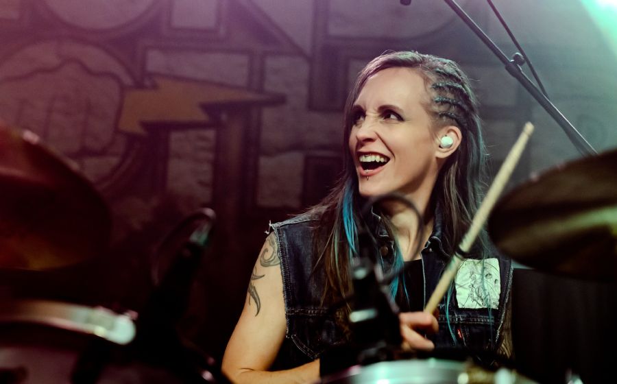 Drummer Bea Heartbeat discusses Austrian ‘Vulvarock’ band Vulvarine’s ...